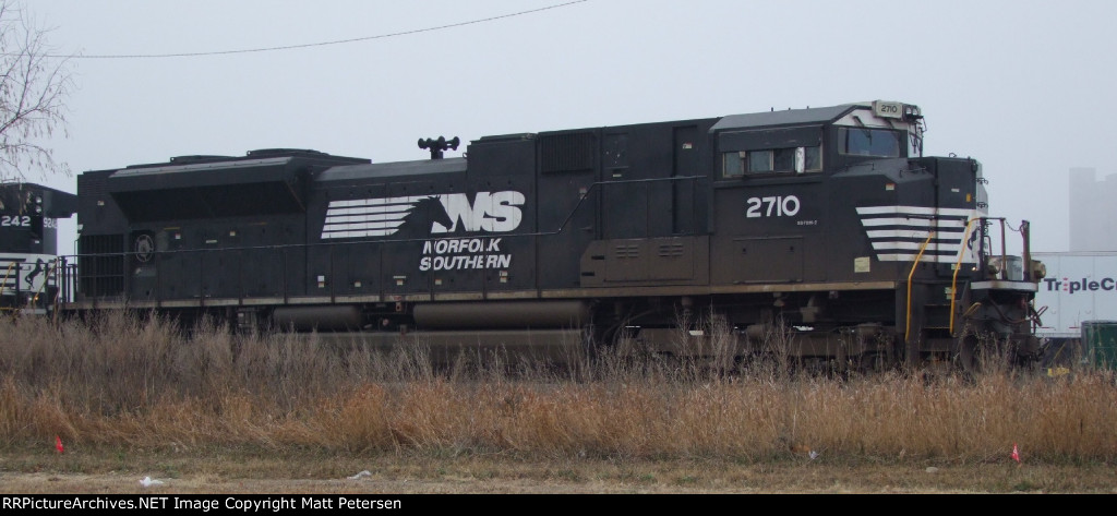 NS 2710